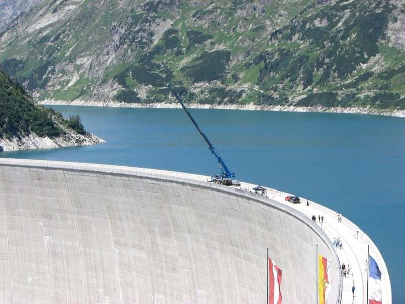 Top 12 Bungee Jumping Locations in the World